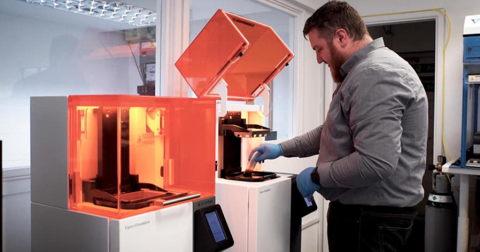 利用 Figure 4 Standalone，ACS Custom 在几天时间内便可完成定制产品的开发与生产 | 3D Systems